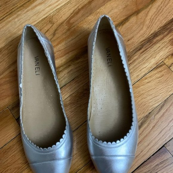 Vaneli | Shoes | Vaneli Genuine Leather Cushion Flats Size 9 | Poshmark